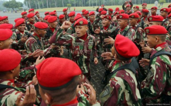 4 Fakta dan Filosofi Baret Merah Kopassus, Awalnya Ternyata Coklat ...