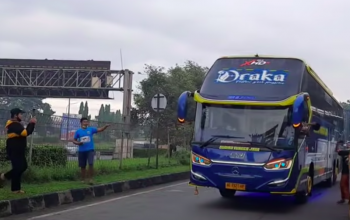 7 Bus Raja Telolet Paling Terkenal di Indonesia, Bikin Pendengarnya ...