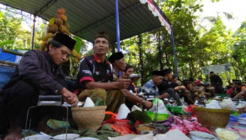 Mengenal Tradisi Wiwit Durian, Wujud Rasa Syukur atas Hasil Panen ...