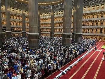 Tata Cara dan Bacaan Sholat Idul Fitri Lengkap dengan Niat serta ...
