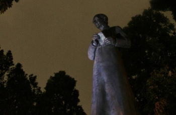 6 Hantu Terkenal di Bandung yang Bikin Merinding, Noni Belanda hingga ...