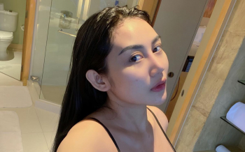 Pamela Safitri Pamer Foto Selfie di Kamar Mandi, Pakai Dress Belahan Dada Rendah Bikin Galfok ...