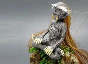 Mengenal Jenglot, Boneka Berbentuk Manusia yang Kerap Digunakan untuk ...